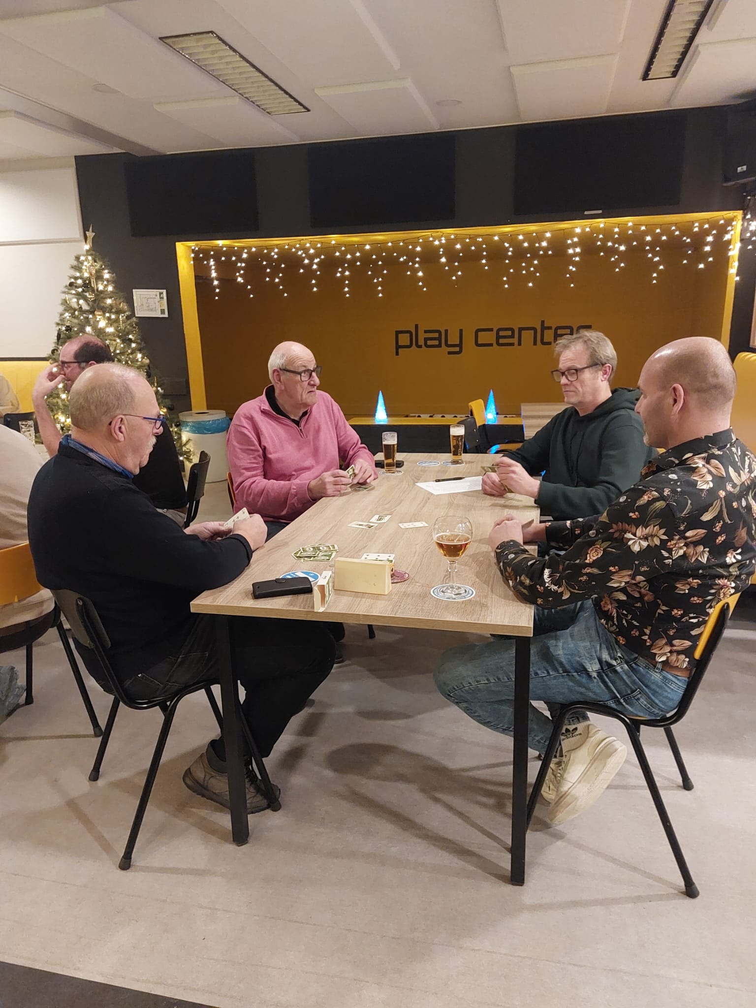 Gert Jansen winnaar Kerstklaverjassen | SV Zwolle