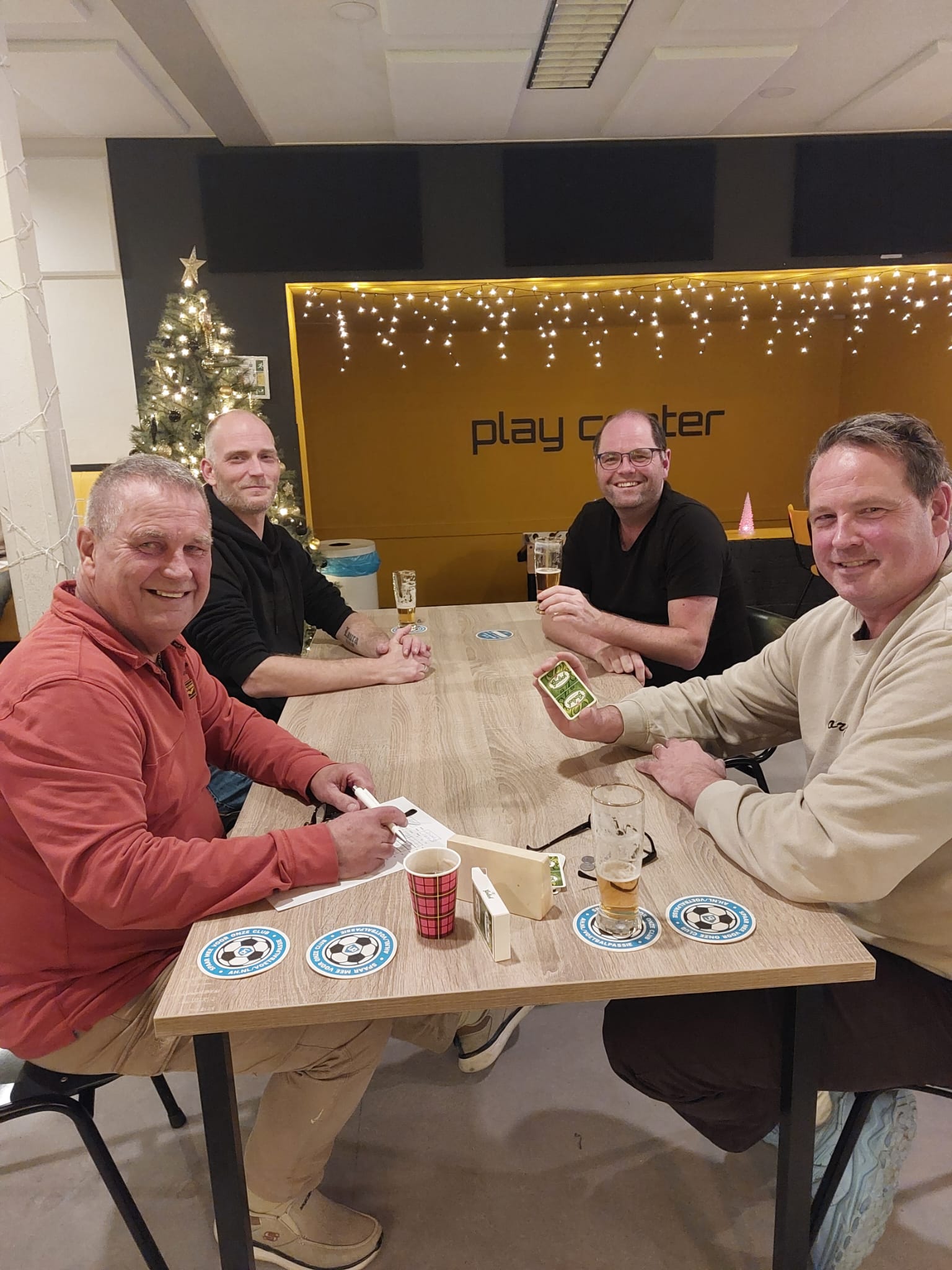 Gert Jansen winnaar Kerstklaverjassen | SV Zwolle